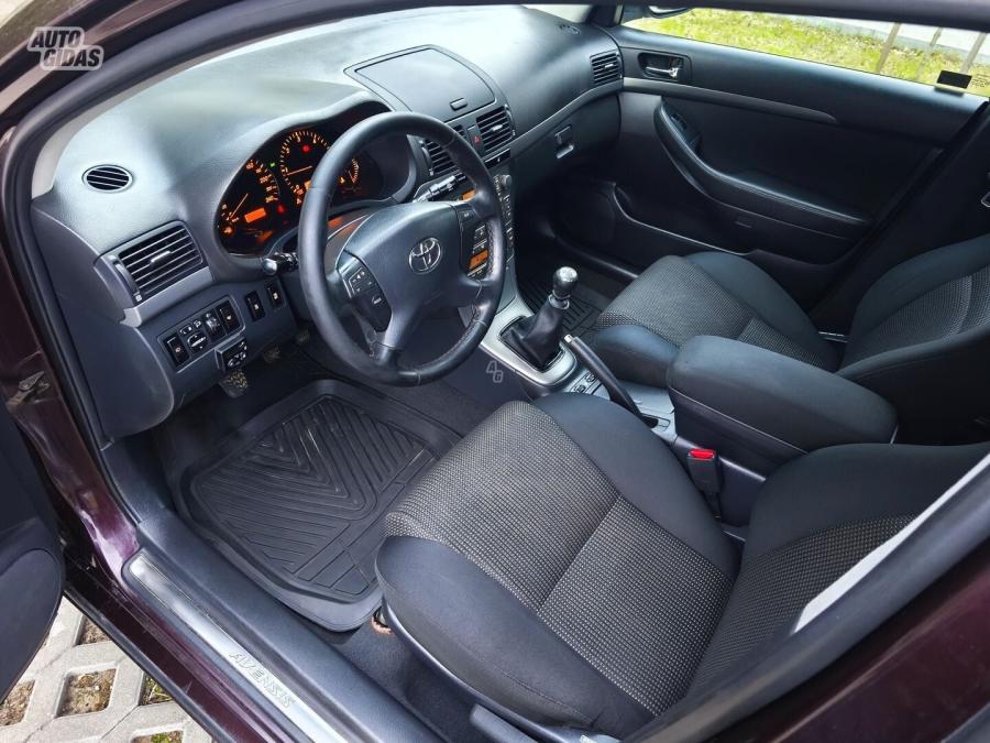 Фиолетовый Тойота Авенсис 2006 в Таураге, объемом двигателя 2.00 л и пробегом 392 тыс. км за 1880 €, фото 10 на AUTOMOTO.COM.LV