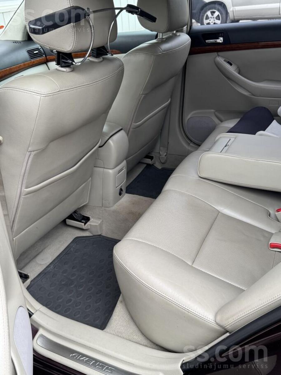 Violets Toyota Avensis 2008 Rīga, ar dzinēja tilpumu 2.40 L un nobraukumu 231 tūkst. km par 2150 €, foto 8 vietnē AUTOMOTO.COM.LV