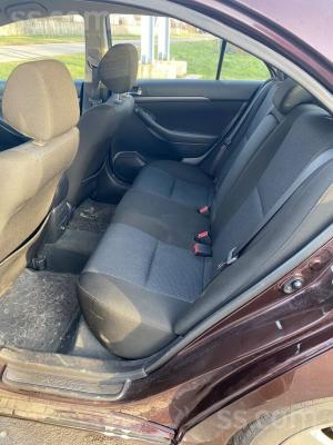 Violets Toyota Avensis 2008 Rīga, ar dzinēja tilpumu 2.00 L un nobraukumu 190 tūkst. km par 3300 €, foto 8 vietnē AUTOMOTO.COM.LV