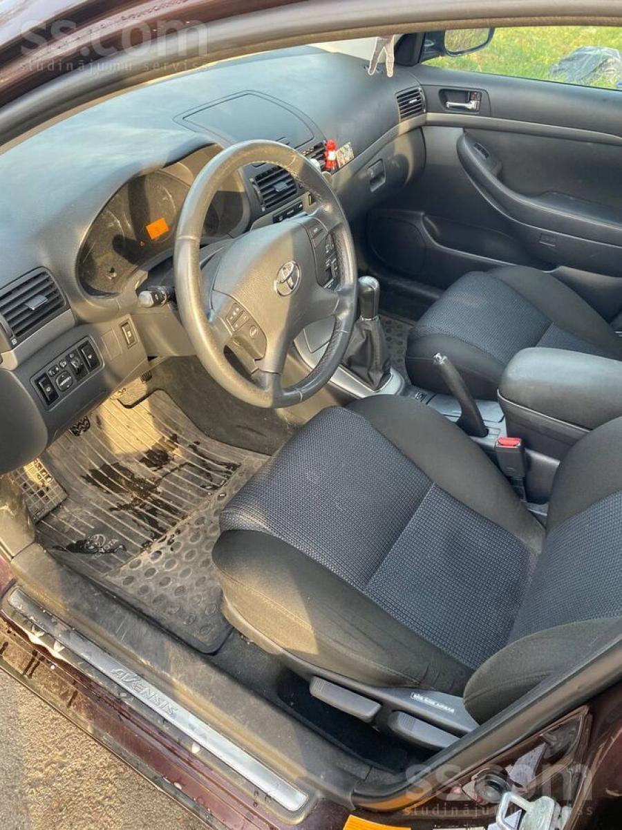 Violets Toyota Avensis 2008 Rīga, ar dzinēja tilpumu 2.00 L un nobraukumu 190 tūkst. km par 3300 €, foto 9 vietnē AUTOMOTO.COM.LV