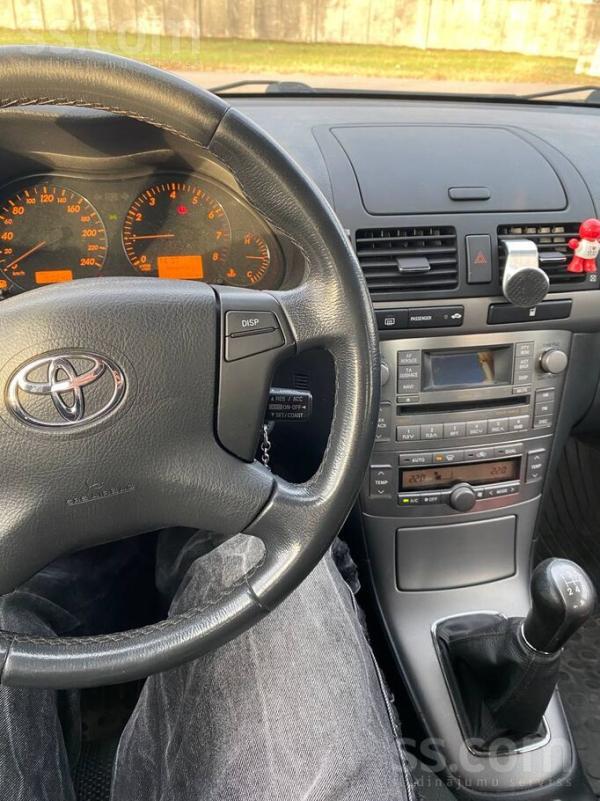 Violet Toyota Avensis 2008 in Riga, with an engine capacity of 2.00 L and mileage of 190 thousand km for 3300 €, photo 9 on AUTOMOTO.COM.LV
