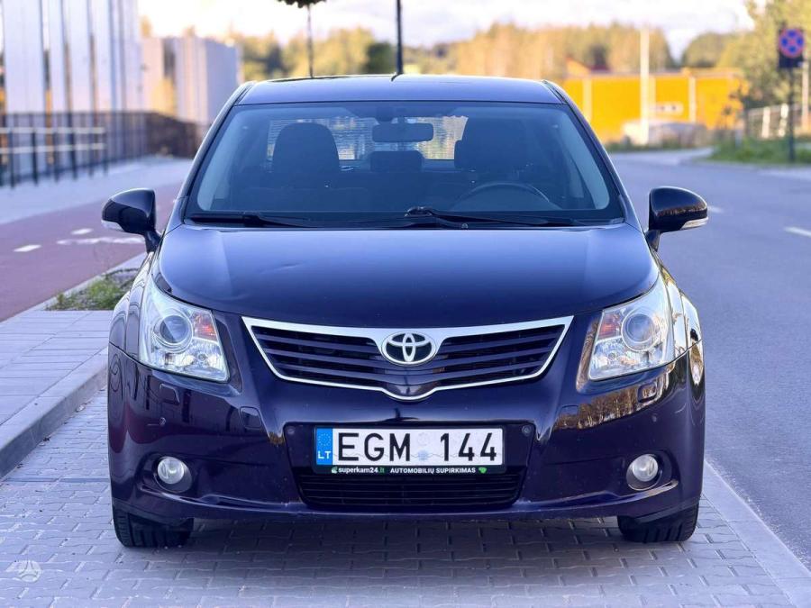 Violets Toyota Avensis 2009 Viļņa, ar dzinēja tilpumu 1.99 L un nobraukumu 223 tūkst. km par 3750 €, foto 3 vietnē AUTOMOTO.COM.LV