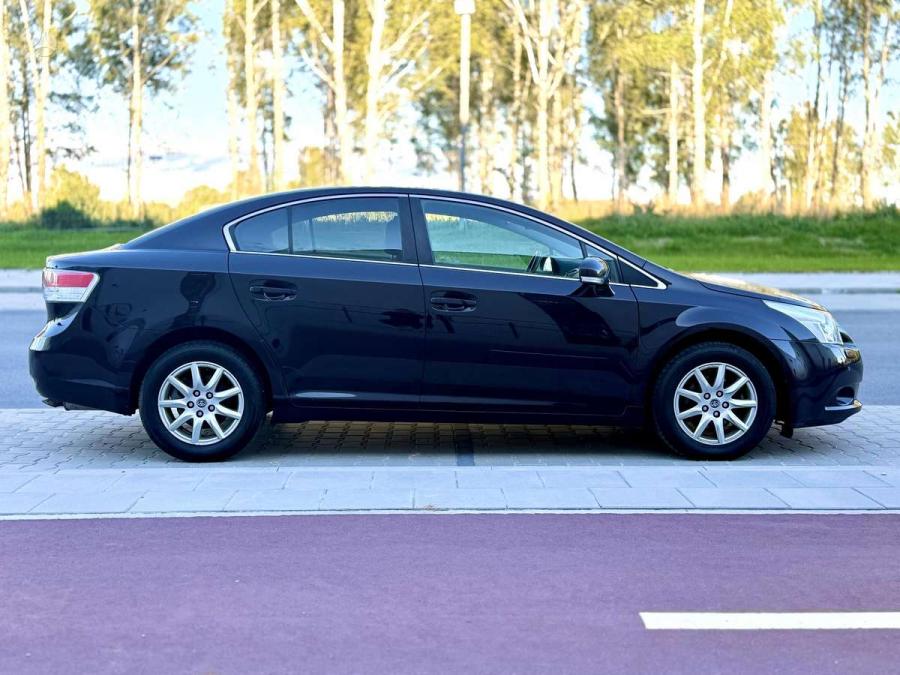 Violets Toyota Avensis 2009 Viļņa, ar dzinēja tilpumu 1.99 L un nobraukumu 223 tūkst. km par 3750 €, foto 6 vietnē AUTOMOTO.COM.LV