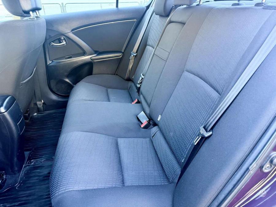 Violets Toyota Avensis 2009 Viļņa, ar dzinēja tilpumu 1.99 L un nobraukumu 223 tūkst. km par 3750 €, foto 15 vietnē AUTOMOTO.COM.LV
