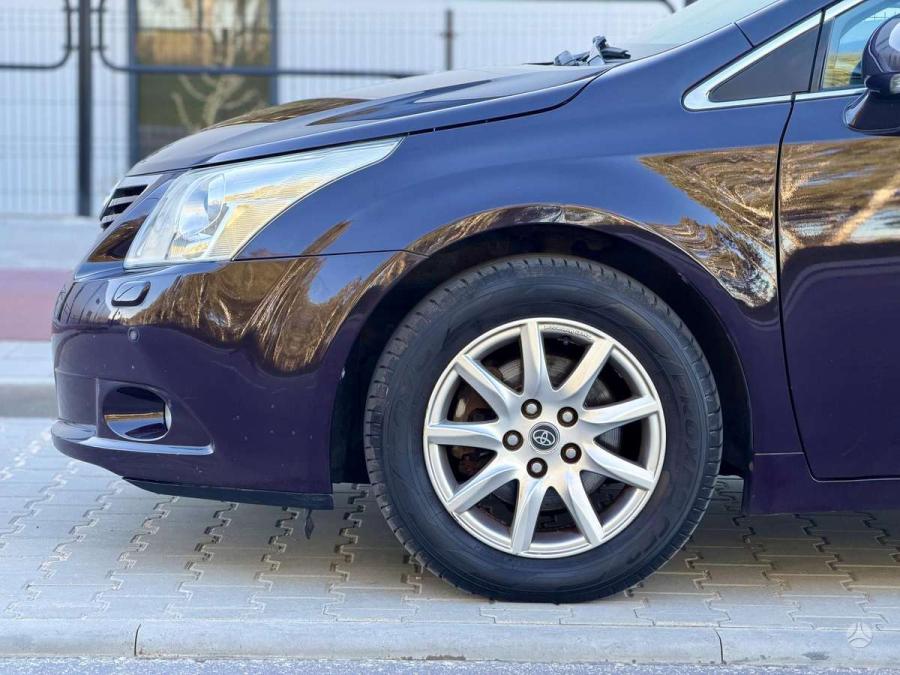 Violets Toyota Avensis 2009 Viļņa, ar dzinēja tilpumu 1.99 L un nobraukumu 223 tūkst. km par 3750 €, foto 10 vietnē AUTOMOTO.COM.LV