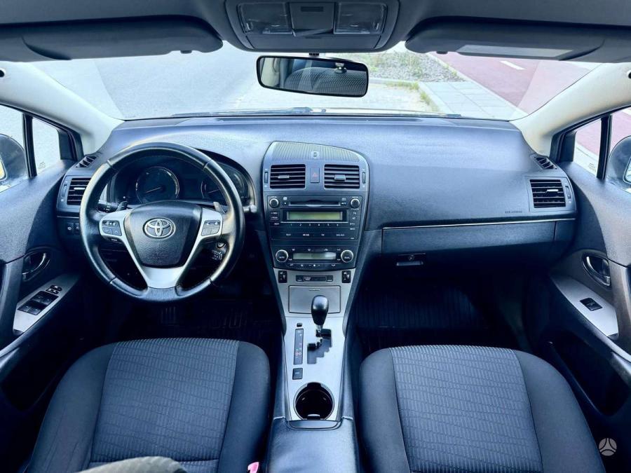 Violets Toyota Avensis 2009 Viļņa, ar dzinēja tilpumu 1.99 L un nobraukumu 223 tūkst. km par 3750 €, foto 13 vietnē AUTOMOTO.COM.LV