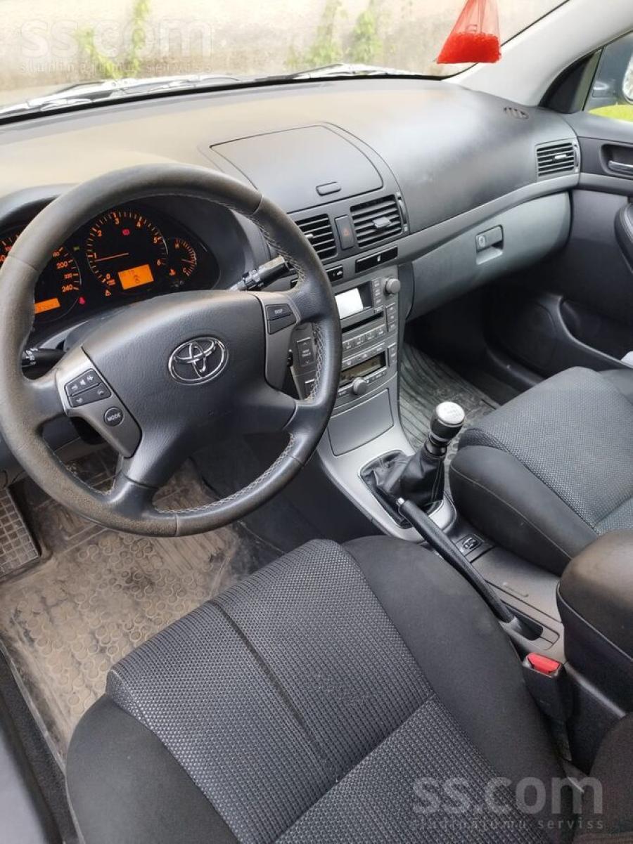 Violets Toyota Avensis 2007 Ogre, ar dzinēja tilpumu 2.20 L un nobraukumu 438 tūkst. km par 600 €, foto 5 vietnē AUTOMOTO.COM.LV