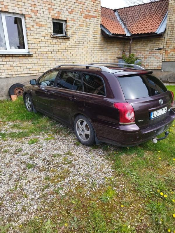 Violet Toyota Avensis 2007 in Ogre, with an engine capacity of 2.20 L and mileage of 438 thousand km for 600 €, photo 6 on AUTOMOTO.COM.LV