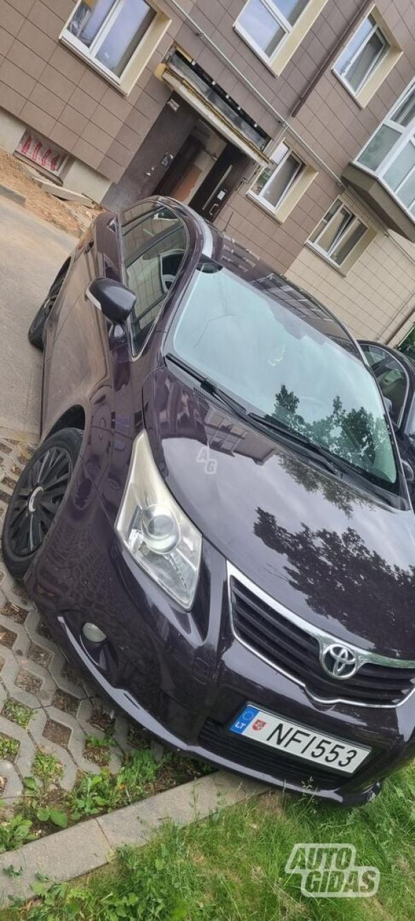 Violets Toyota Avensis 2010 Viļņa, ar dzinēja tilpumu 2.00 L un nobraukumu 297 tūkst. km par 2850 €, foto 1 vietnē AUTOMOTO.COM.LV