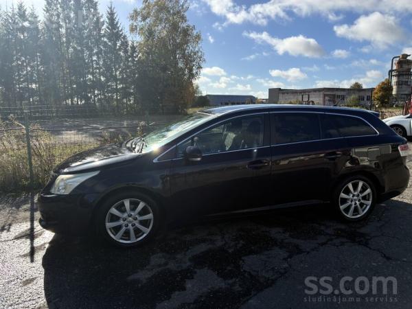 Фиолетовый Тойота Авенсис 2010 в Рига, объемом двигателя 2.00 л и пробегом 319 тыс. км за 4500 €, фото 3 на AUTOMOTO.COM.LV