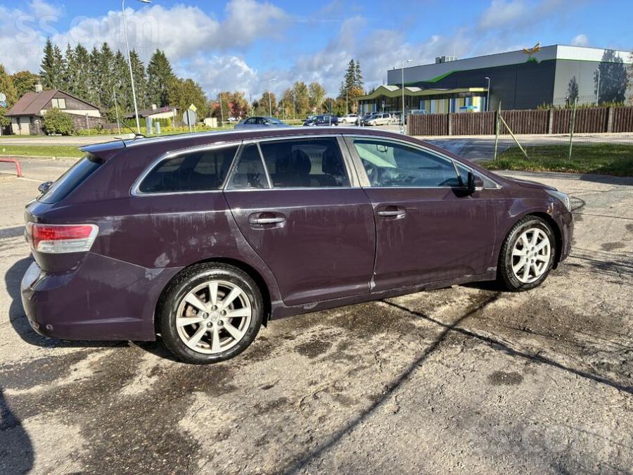 Фиолетовый Тойота Авенсис 2010 в Рига, объемом двигателя 2.00 л и пробегом 319 тыс. км за 4500 €, фото 5 на AUTOMOTO.COM.LV