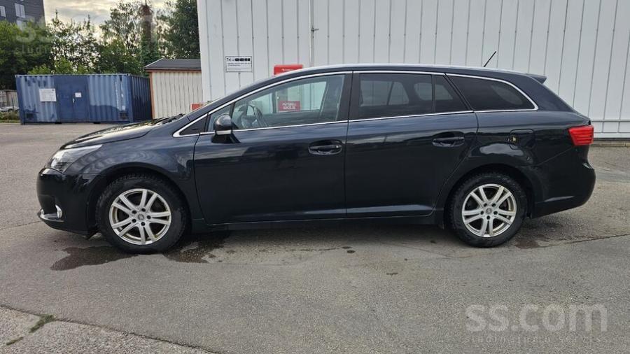 Фиолетовый Тойота Авенсис 2015 в Рига, объемом двигателя 2.00 л и пробегом 285 тыс. км за 5300 €, фото 4 на AUTOMOTO.COM.LV