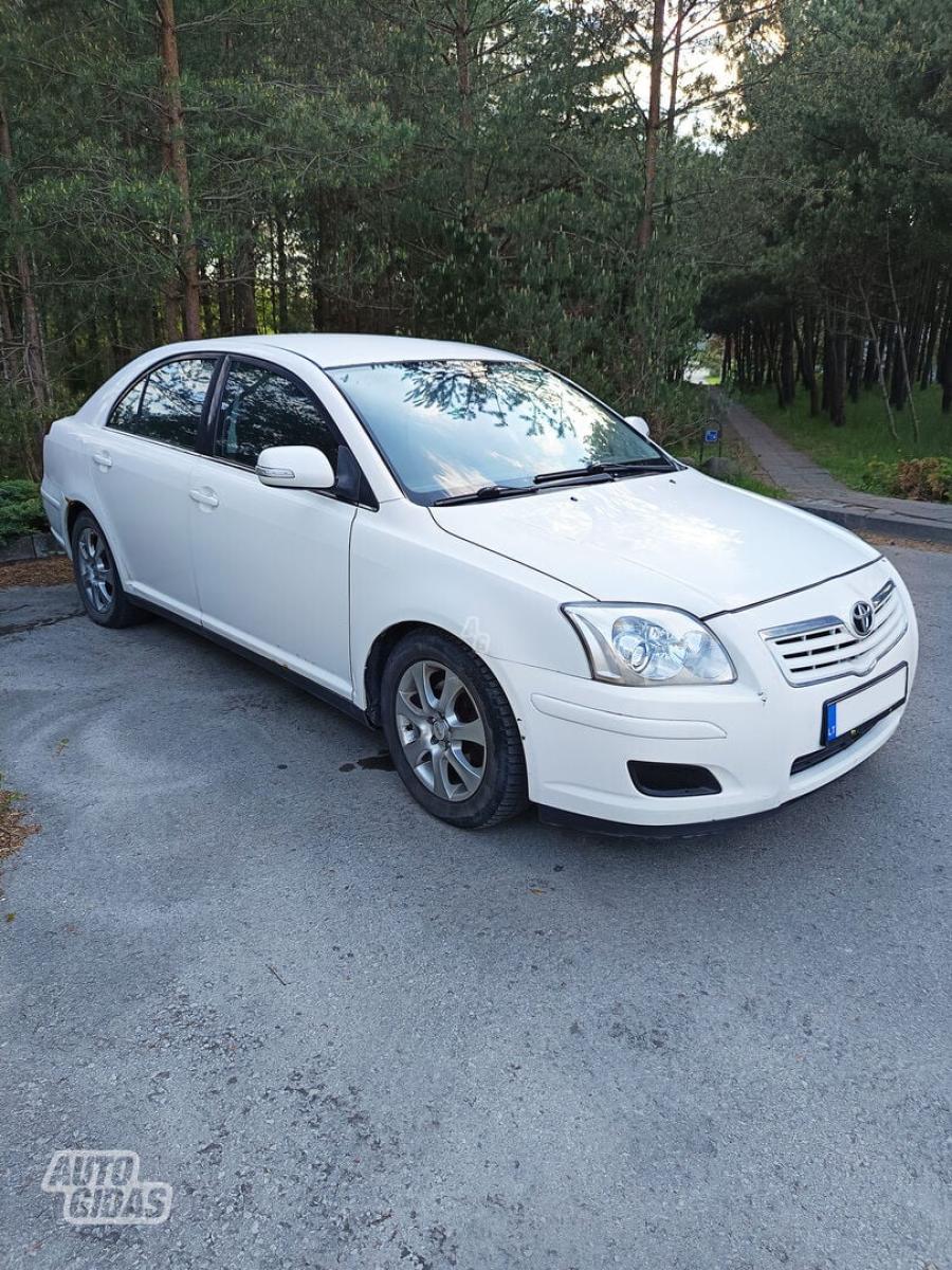 Balts Toyota Avensis 2006 Viļņa, ar dzinēja tilpumu 2.00 L un nobraukumu 384 tūkst. km par 1350 €, foto 4 vietnē AUTOMOTO.COM.LV