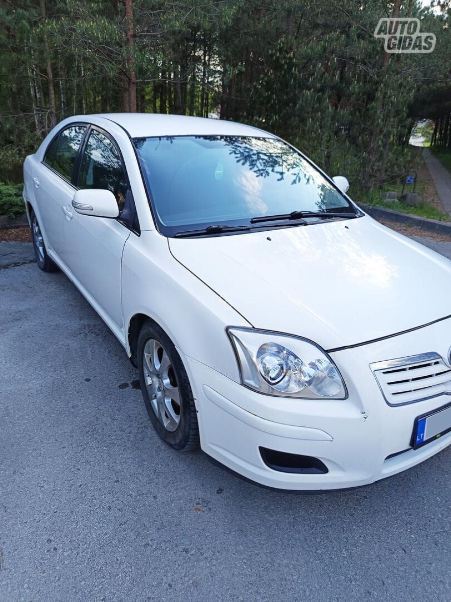 Balts Toyota Avensis 2006 Viļņa, ar dzinēja tilpumu 2.00 L un nobraukumu 384 tūkst. km par 1350 €, foto 5 vietnē AUTOMOTO.COM.LV