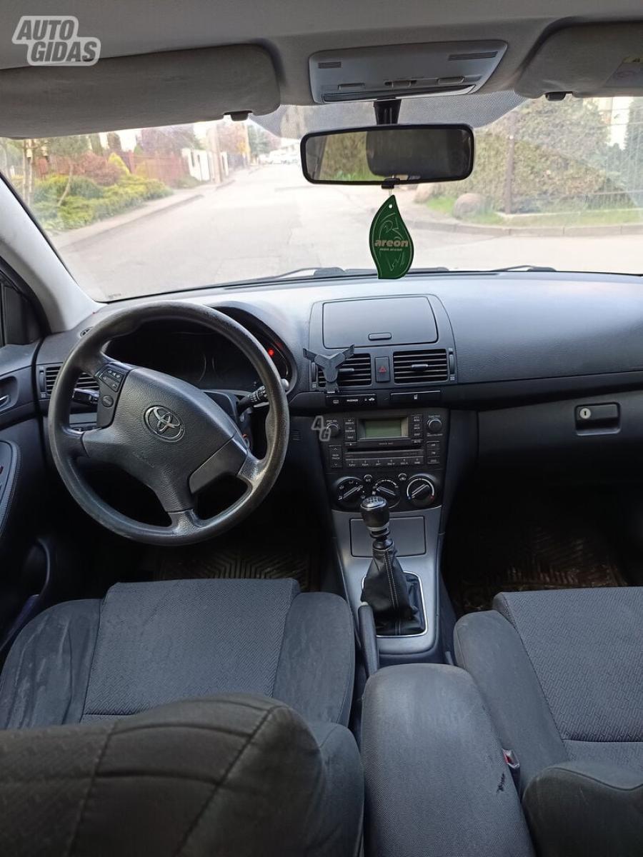 Balts Toyota Avensis 2006 Viļņa, ar dzinēja tilpumu 2.00 L un nobraukumu 384 tūkst. km par 1350 €, foto 9 vietnē AUTOMOTO.COM.LV