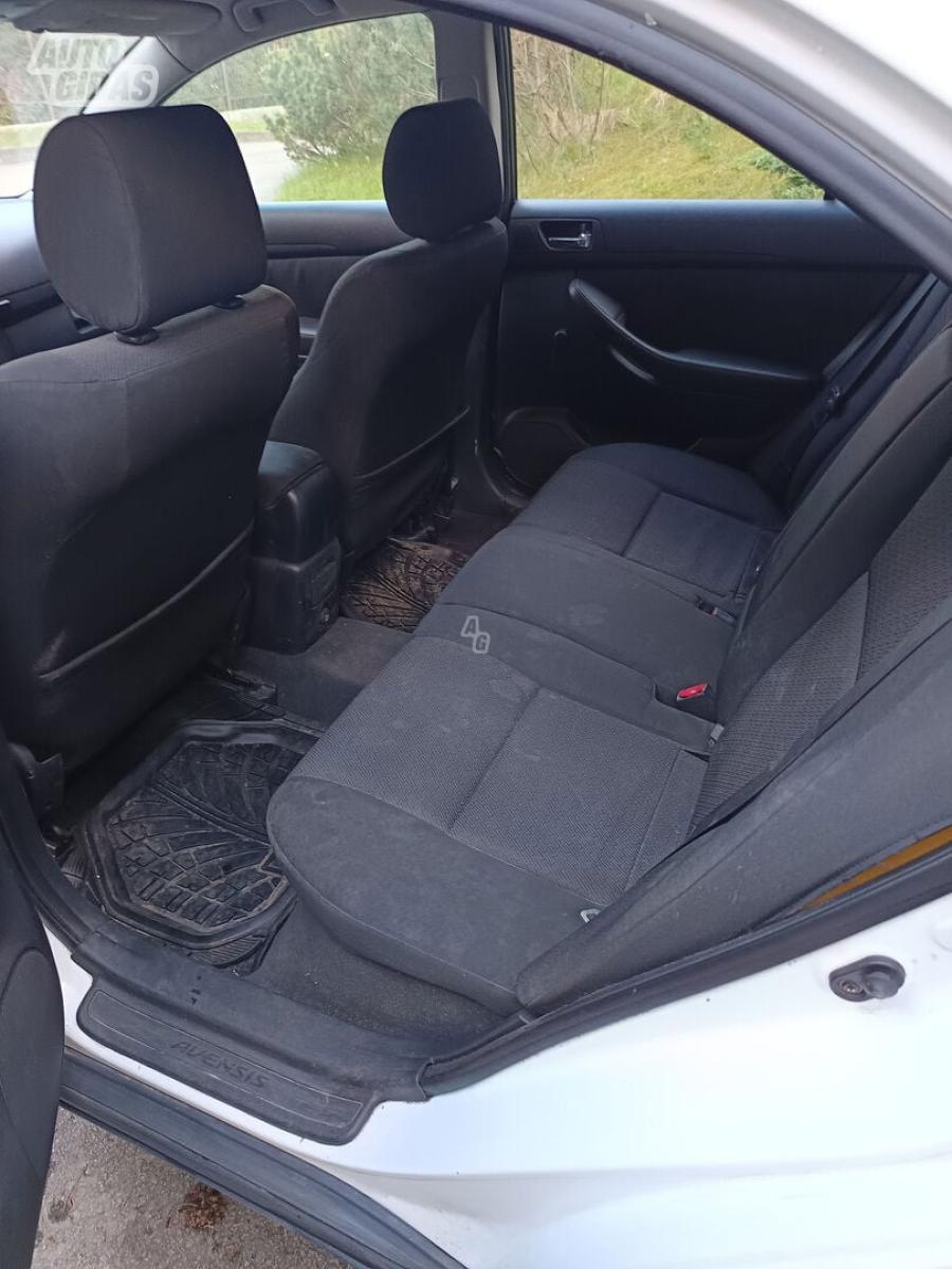 Balts Toyota Avensis 2006 Viļņa, ar dzinēja tilpumu 2.00 L un nobraukumu 384 tūkst. km par 1350 €, foto 11 vietnē AUTOMOTO.COM.LV