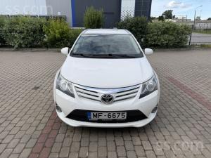 Белый Тойота Авенсис 2012 в Лимбажи, объемом двигателя 2.00 л и пробегом 419 тыс. км за 3900 €, фото 3 на AUTOMOTO.COM.LV