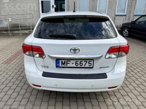 Белый Тойота Авенсис 2012 в Лимбажи, объемом двигателя 2.00 л и пробегом 419 тыс. км за 3900 €, фото 5 на AUTOMOTO.COM.LV