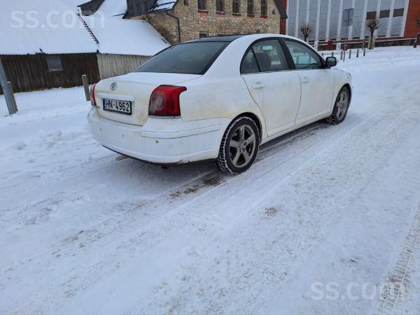 White Toyota Avensis 2007 in Cesis, with an engine capacity of 2.20 L and mileage of 342 thousand km for 1500 €, photo 7 on AUTOMOTO.COM.LV