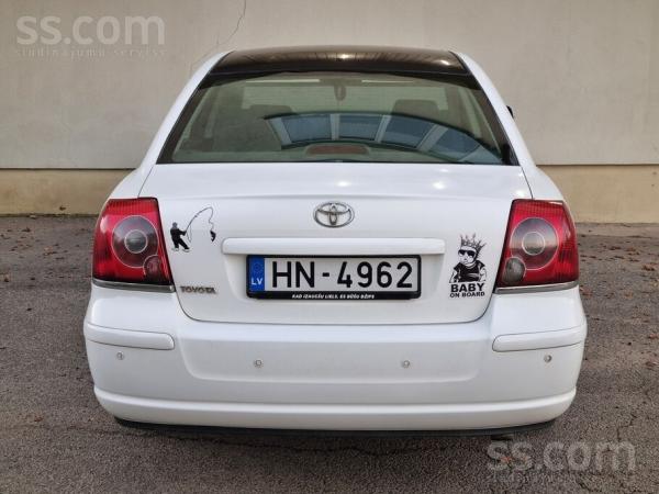 White Toyota Avensis 2007 in Ogre, with an engine capacity of 2.20 L and mileage of 348 thousand km for 1750 €, photo 8 on AUTOMOTO.COM.LV