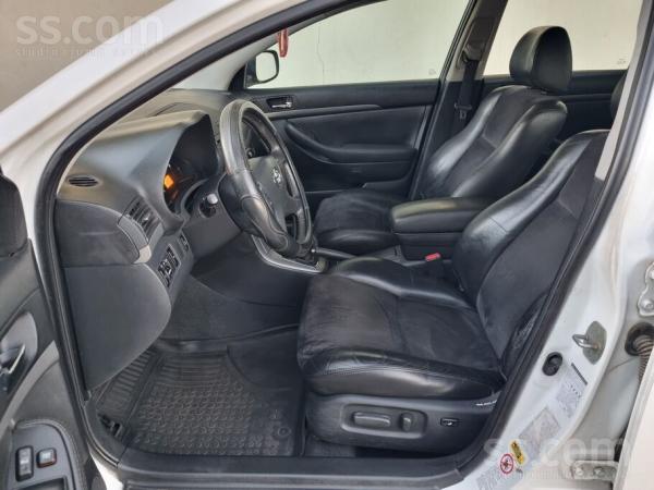 White Toyota Avensis 2007 in Ogre, with an engine capacity of 2.20 L and mileage of 348 thousand km for 1750 €, photo 11 on AUTOMOTO.COM.LV