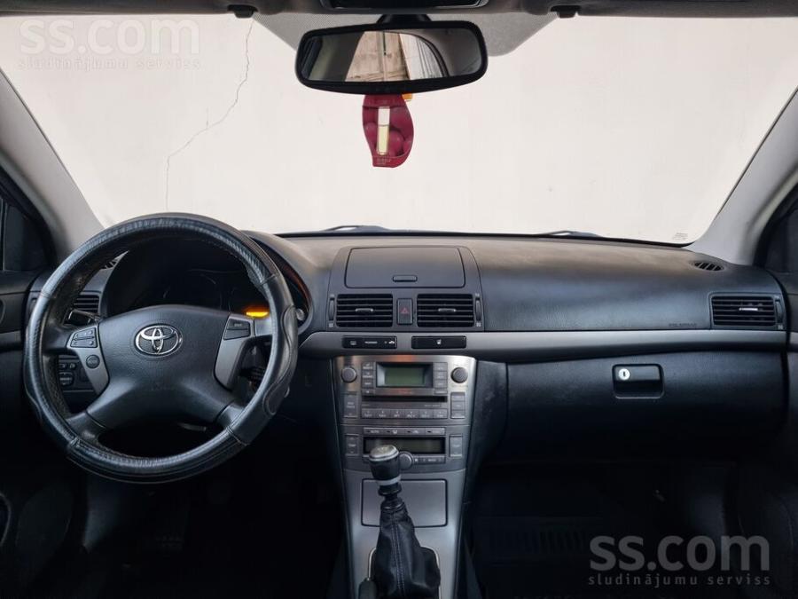 Белый Тойота Авенсис 2007 в Огре, объемом двигателя 2.20 л и пробегом 348 тыс. км за 1750 €, фото 14 на AUTOMOTO.COM.LV