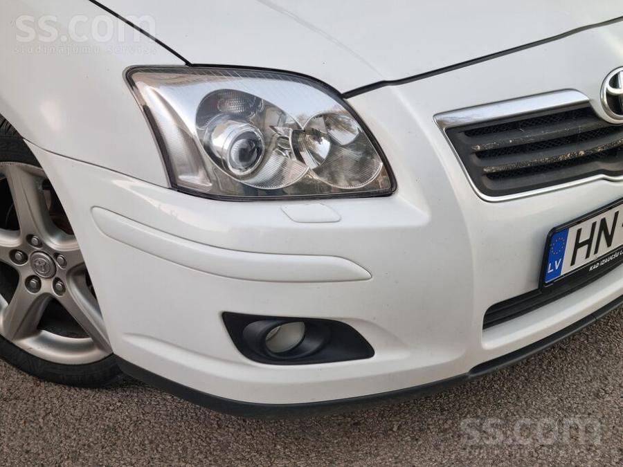 Белый Тойота Авенсис 2007 в Огре, объемом двигателя 2.20 л и пробегом 348 тыс. км за 1750 €, фото 26 на AUTOMOTO.COM.LV