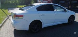 Белый Тойота Авенсис 2010 в Алитус, объемом двигателя 2.00 л и пробегом 300 тыс. км за 2750 €, фото 6 на AUTOMOTO.COM.LV