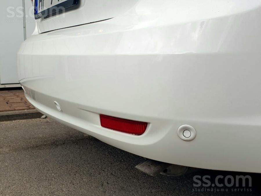 Balts Toyota Avensis 2011 Rīga, ar dzinēja tilpumu 2.00 L un nobraukumu 277 tūkst. km par 3850 €, foto 6 vietnē AUTOMOTO.COM.LV