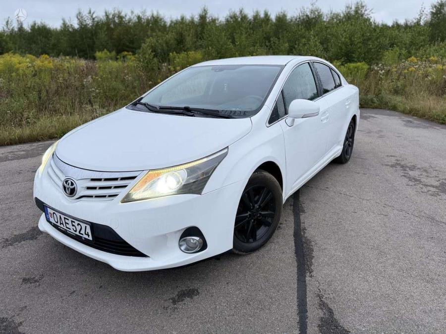 Balts Toyota Avensis 2012 Viļņa, ar dzinēja tilpumu 2.00 L un nobraukumu 300 tūkst. km par 4800 €, foto 10 vietnē AUTOMOTO.COM.LV