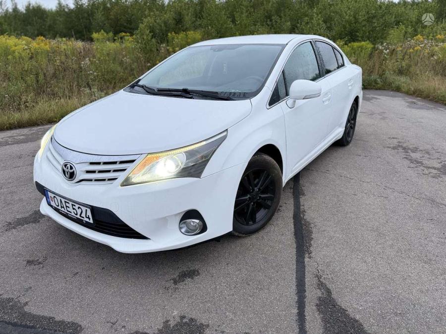 Balts Toyota Avensis 2012 Viļņa, ar dzinēja tilpumu 2.00 L un nobraukumu 300 tūkst. km par 4800 €, foto 11 vietnē AUTOMOTO.COM.LV