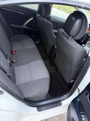 Balts Toyota Avensis 2012 Viļņa, ar dzinēja tilpumu 2.00 L un nobraukumu 300 tūkst. km par 4800 €, foto 16 vietnē AUTOMOTO.COM.LV