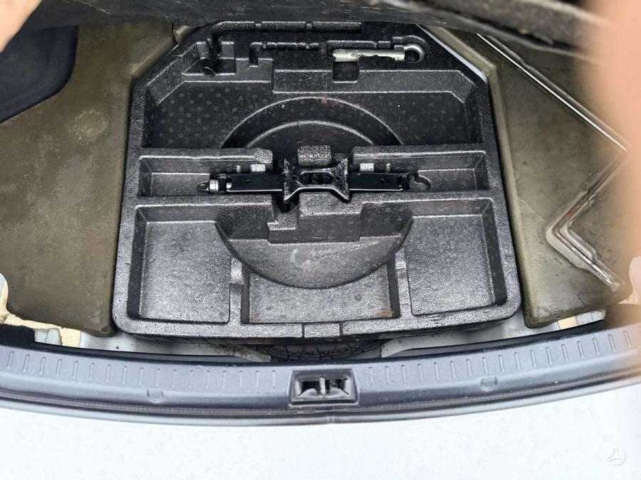 Balts Toyota Avensis 2012 Viļņa, ar dzinēja tilpumu 2.00 L un nobraukumu 300 tūkst. km par 4800 €, foto 19 vietnē AUTOMOTO.COM.LV