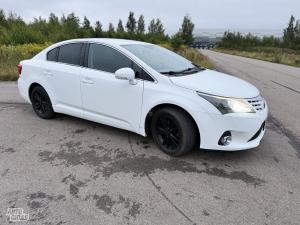 Белый Тойота Авенсис 2012 в Вильнюс, объемом двигателя 2.00 л и пробегом 300 тыс. км за 4700 €, фото 4 на AUTOMOTO.COM.LV