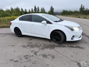 Белый Тойота Авенсис 2012 в Вильнюс, объемом двигателя 2.00 л и пробегом 300 тыс. км за 4700 €, фото 5 на AUTOMOTO.COM.LV