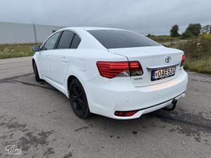 Белый Тойота Авенсис 2012 в Вильнюс, объемом двигателя 2.00 л и пробегом 300 тыс. км за 4700 €, фото 6 на AUTOMOTO.COM.LV