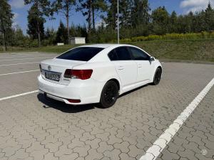 Белый Тойота Авенсис 2012 в Вильнюс, объемом двигателя 2.00 л и пробегом 300 тыс. км за 4550 €, фото 6 на AUTOMOTO.COM.LV