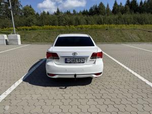 Белый Тойота Авенсис 2012 в Вильнюс, объемом двигателя 2.00 л и пробегом 300 тыс. км за 4550 €, фото 8 на AUTOMOTO.COM.LV