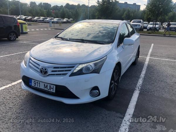 Белый Тойота Авенсис 2014 в Таллин, объемом двигателя 1.80 л и пробегом 292 тыс. км за 5800 €, фото 1 на AUTOMOTO.COM.LV
