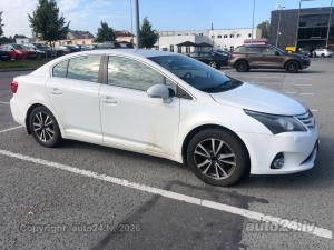 Белый Тойота Авенсис 2014 в Таллин, объемом двигателя 1.80 л и пробегом 292 тыс. км за 5800 €, фото 3 на AUTOMOTO.COM.LV