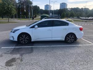Белый Тойота Авенсис 2014 в Таллин, объемом двигателя 1.80 л и пробегом 292 тыс. км за 5800 €, фото 4 на AUTOMOTO.COM.LV