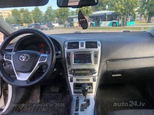 Белый Тойота Авенсис 2014 в Таллин, объемом двигателя 1.80 л и пробегом 292 тыс. км за 5800 €, фото 7 на AUTOMOTO.COM.LV