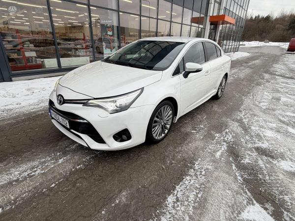White Toyota Avensis 2015 in Vilnius, with an engine capacity of 1.99 L and mileage of 185 thousand km for 10900 €, photo 7 on AUTOMOTO.COM.LV