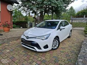 Balts Toyota Avensis 2015 Alīta, ar dzinēja tilpumu 1.60 L un nobraukumu 226 tūkst. km par 6000 €, foto  vietnē AUTOMOTO.COM.LV