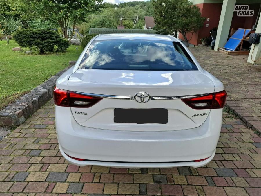 White Toyota Avensis 2015 in Alytus, with an engine capacity of 1.60 L and mileage of 226 thousand km for 6000 €, photo 7 on AUTOMOTO.COM.LV