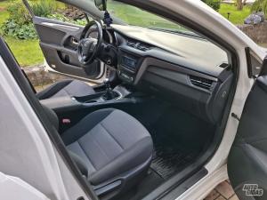 White Toyota Avensis 2015 in Alytus, with an engine capacity of 1.60 L and mileage of 226 thousand km for 6000 €, photo 24 on AUTOMOTO.COM.LV