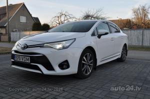 Balts Toyota Avensis 2016 Pērnava, ar dzinēja tilpumu 1.80 L un nobraukumu 195 tūkst. km par 12500 €, foto  vietnē AUTOMOTO.COM.LV