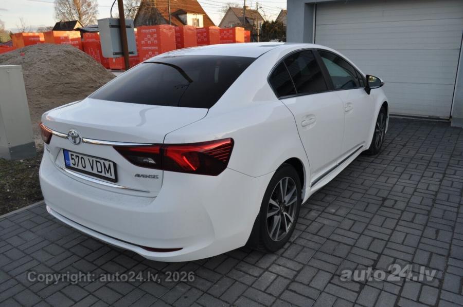 Balts Toyota Avensis 2016 Pērnava, ar dzinēja tilpumu 1.80 L un nobraukumu 195 tūkst. km par 12500 €, foto 5 vietnē AUTOMOTO.COM.LV