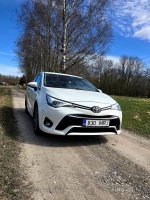 White Toyota Avensis 2017 in Tallinn, with an engine capacity of 1.80 L and mileage of 86 thousand km for 12500 €, photo  on AUTOMOTO.COM.LV