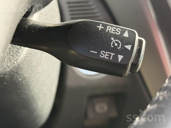 Белый Тойота Авенсис 2017 в Рига, объемом двигателя 1.60 л и пробегом 214 тыс. км за 7750 €, фото 7 на AUTOMOTO.COM.LV